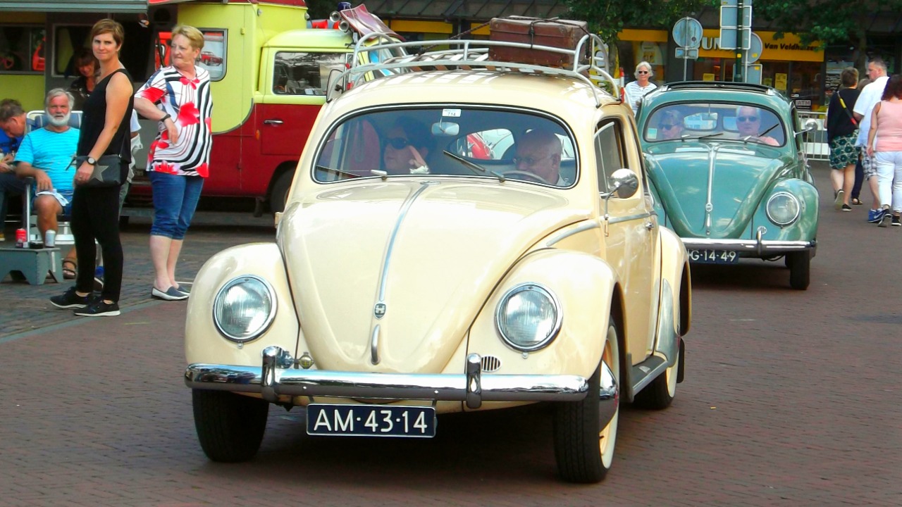 How the 1953 Volkswagen Beetle went mainstream