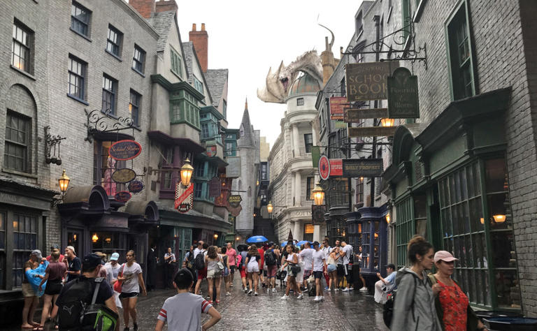 Universal just added a new Wizarding World treat and fans are already ...