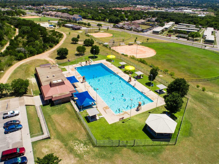 'Iconic' Olympic-sized swimming pool to reopen near San Antonio