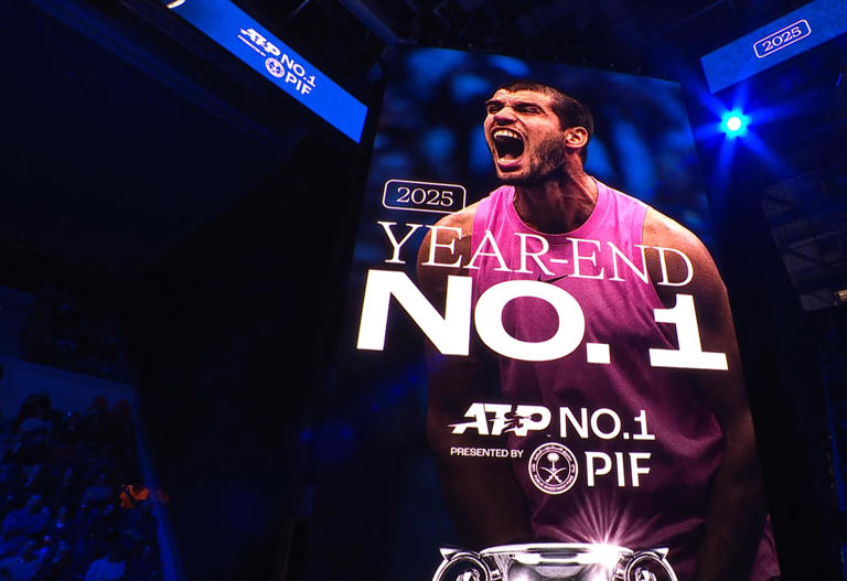 Carlos Alcaraz walks a Melbourne path once taken by Federer, Nadal