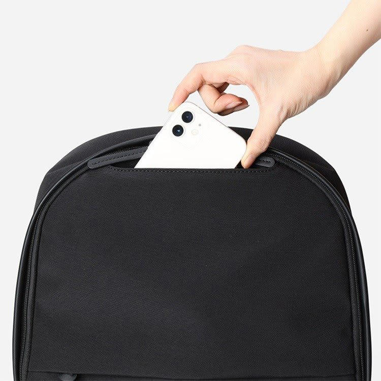 充実のポケット10個! KEYUCA新作〈大容量リュック〉13インチのノートPCも収納OK! 小物もしっかり収納で散らからない!