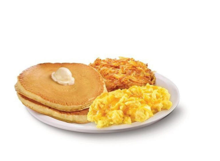 7 chain restaurants still cooking eggs to order at breakfast