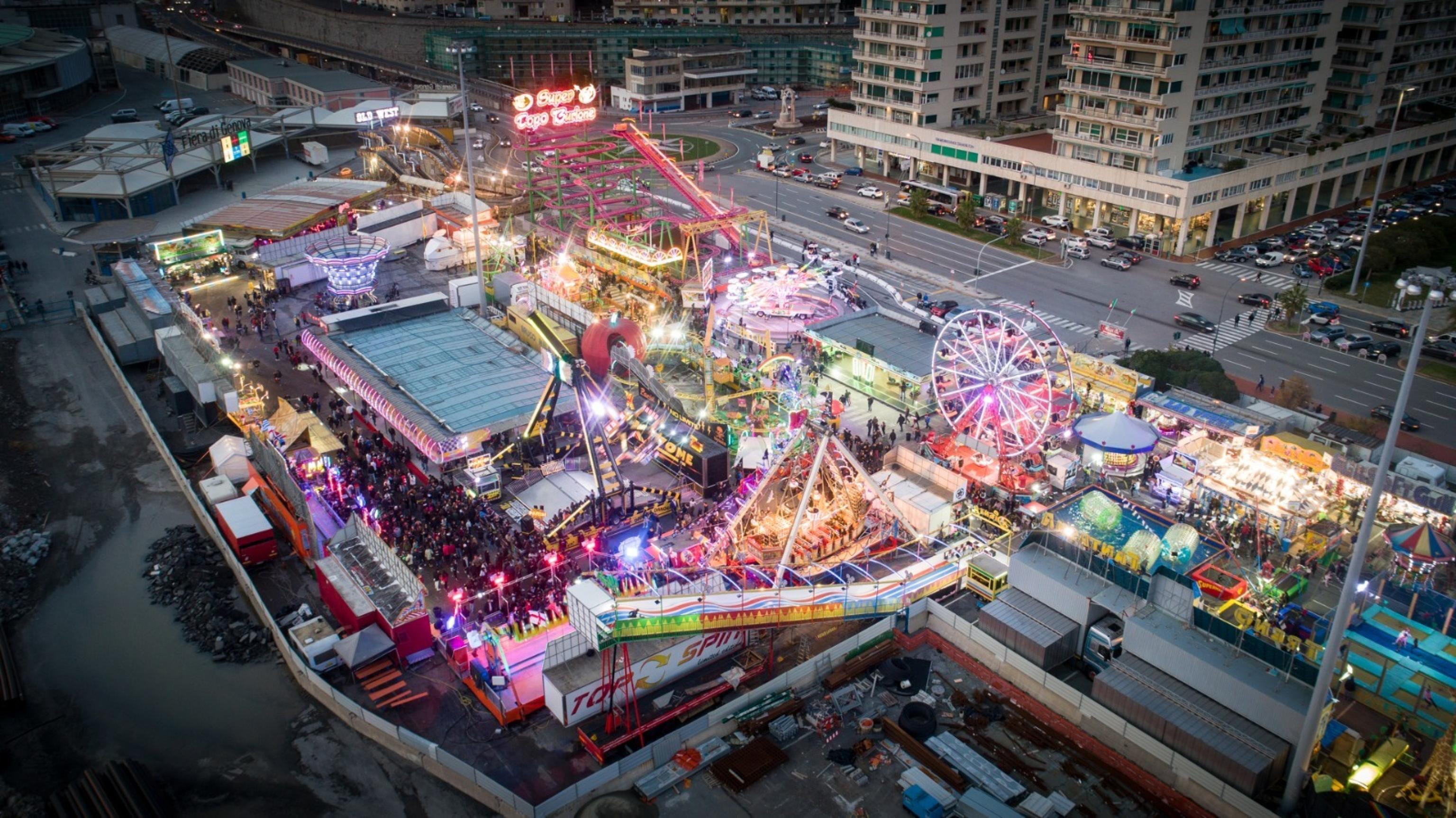Al luna park invernale di Genova suonano 'Faccetta nera'