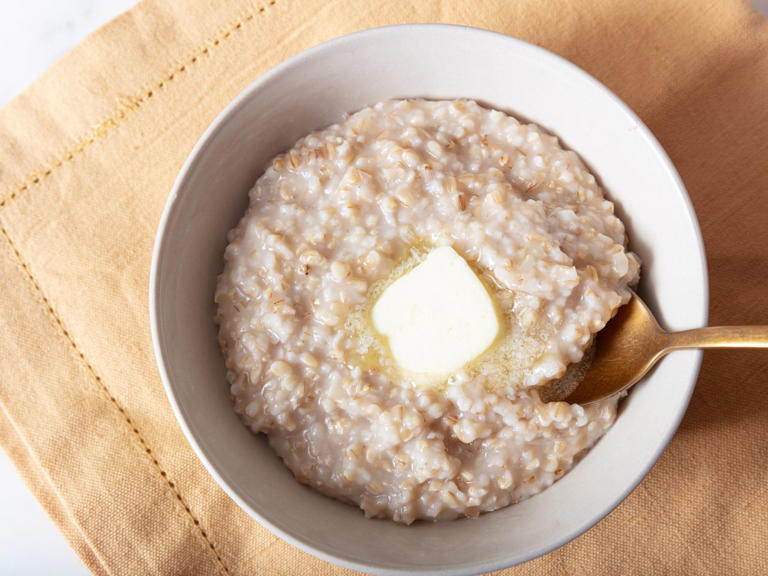 Why your microwave oatmeal explodes—and the easy fix