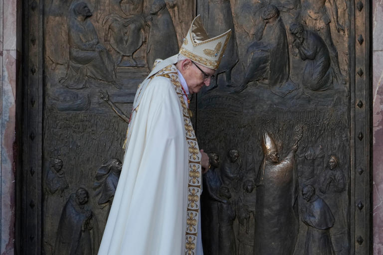 Giubileo: chiusa anche la Porta santa di S Paolo Fuori le Mura