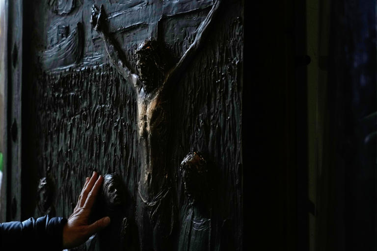 Giubileo: chiusa anche la Porta santa di S Paolo Fuori le Mura