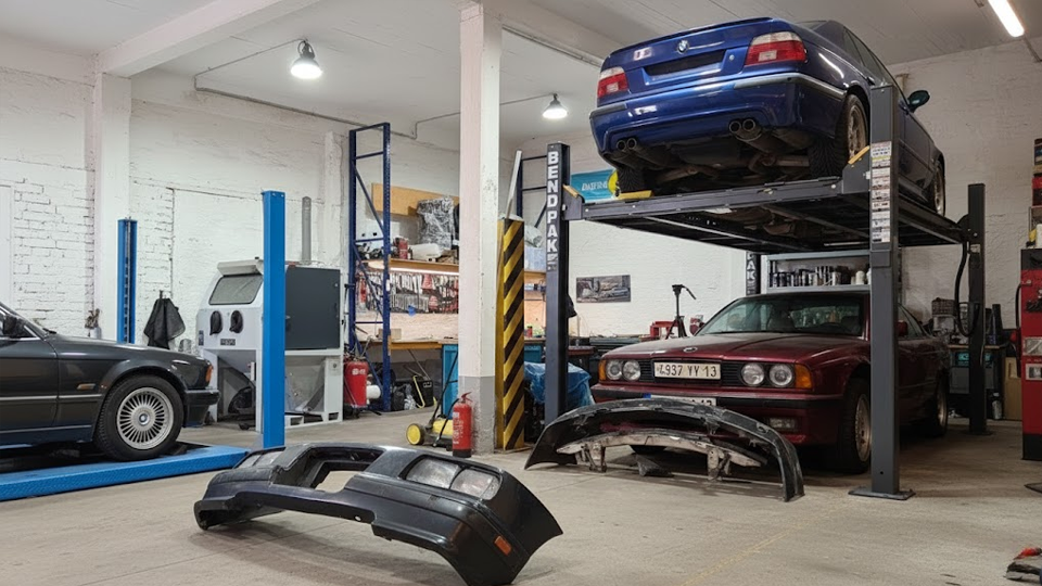 New lifts and aqua blasting setup