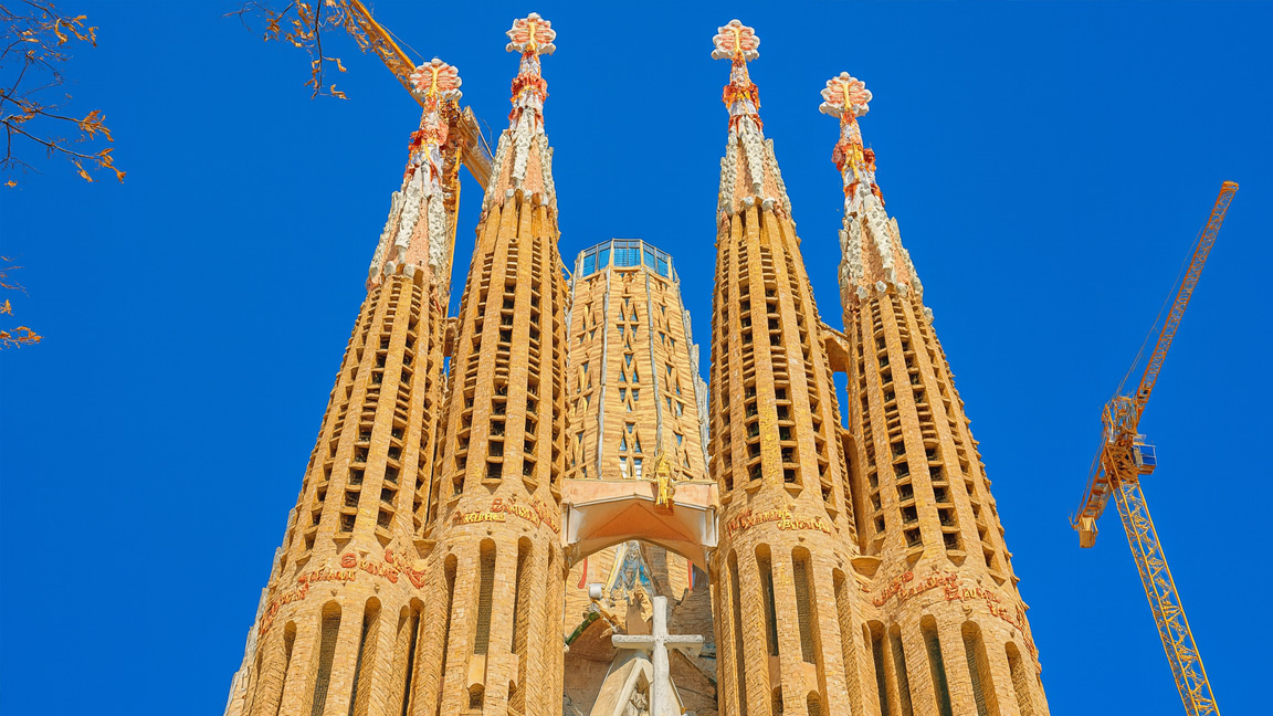 Pourquoi la Sagrada Família est le monument le plus emblématique de ...