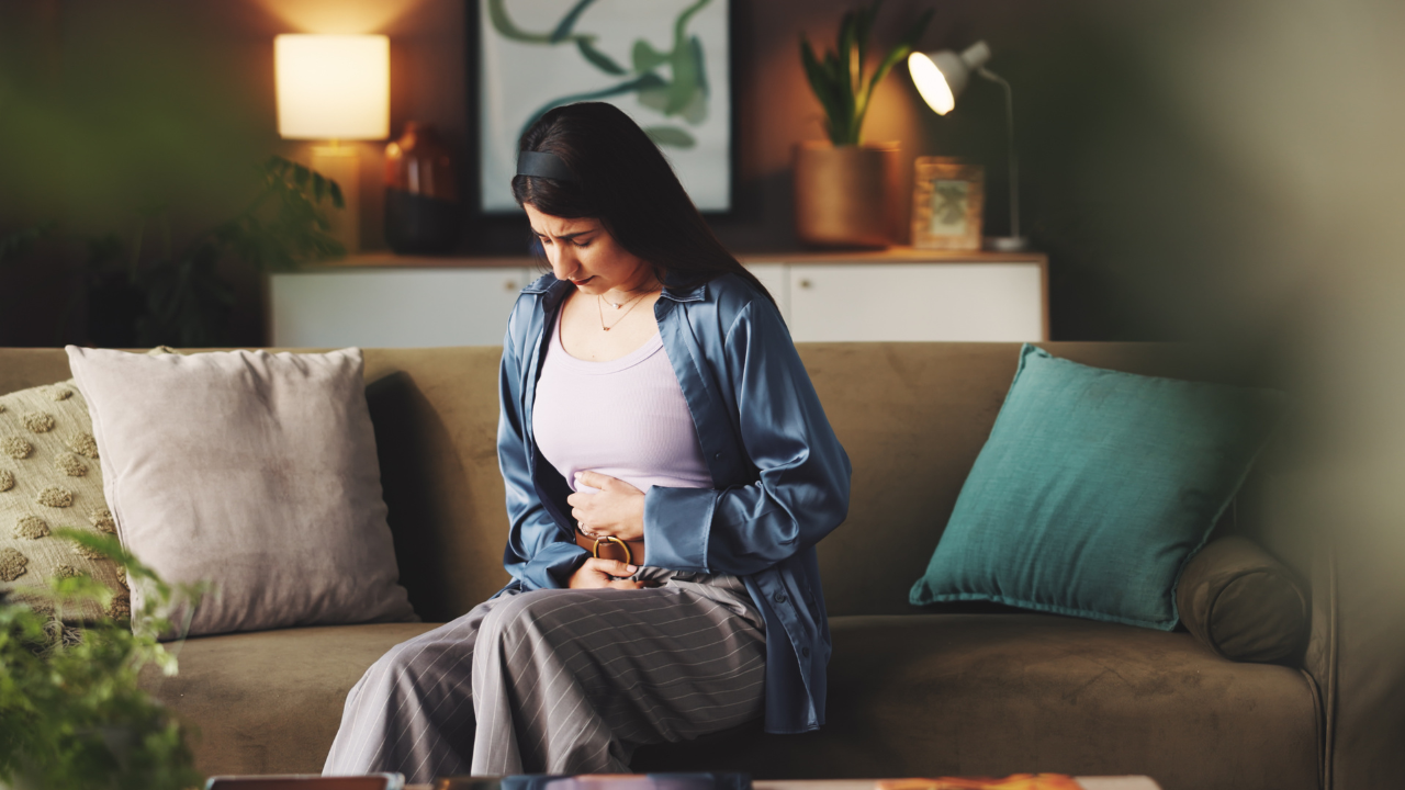 Bloating vs belly fat: Easy signs that tell the difference and why it ...