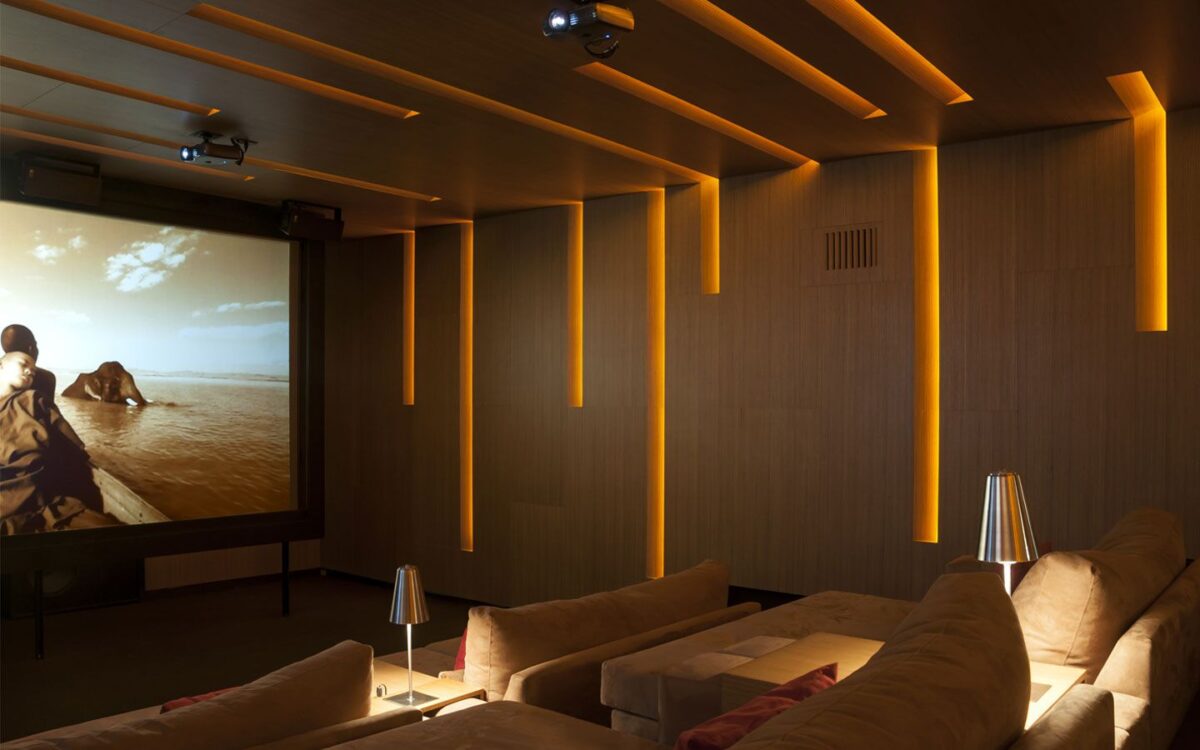 Diseño de interiores de cine: claves, referencias y recursos