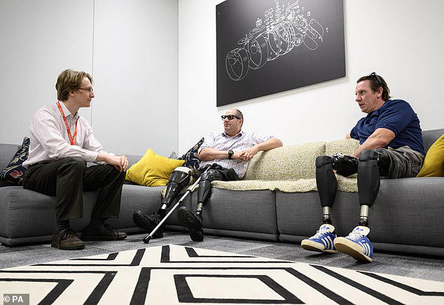 Injured veterans say Meta's AI-powered glasses are a 'gamechanger' for ...