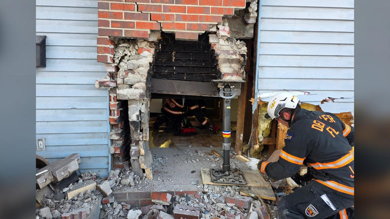 Snow Sunday morning causes several traffic crashes, closing parts of I ...