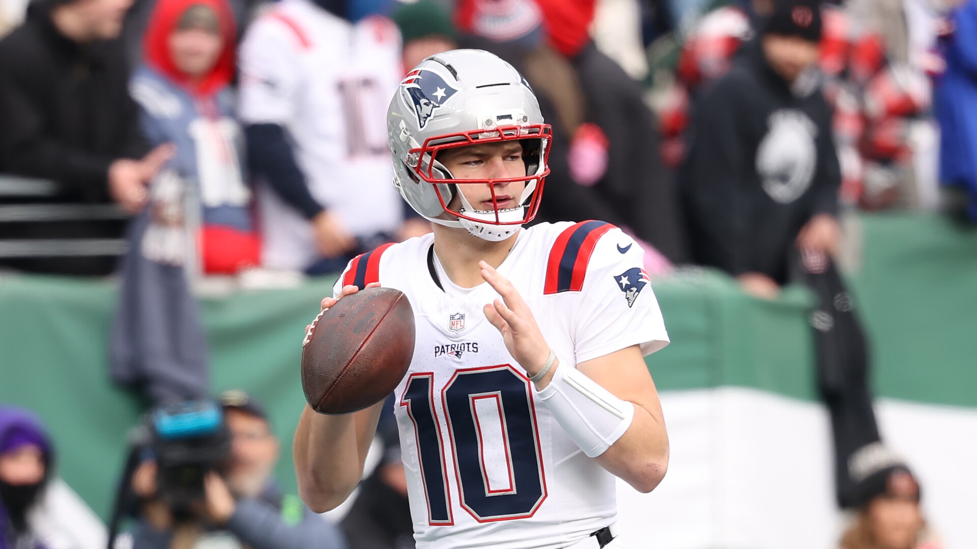 How do the 2025-26 NFL playoffs work? Teams, first-round byes, bracket ...