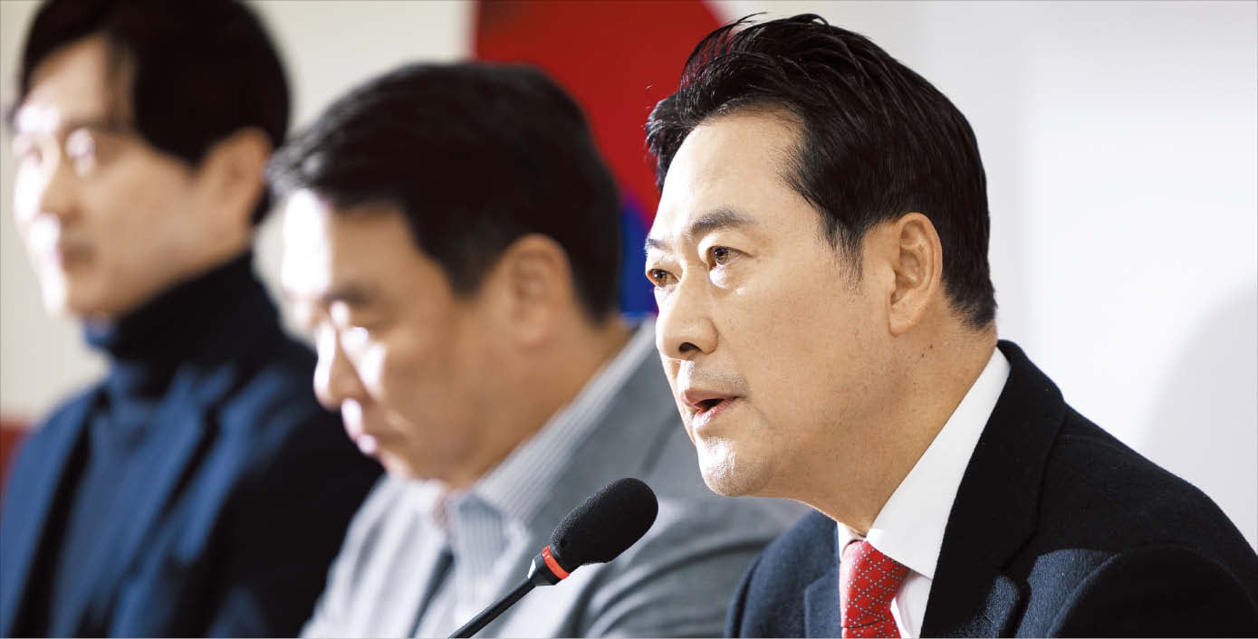 Democratic, People Power parties clash over special counsel targets