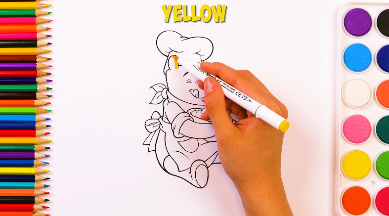 Learning colors through a Winnie the Pooh drawing