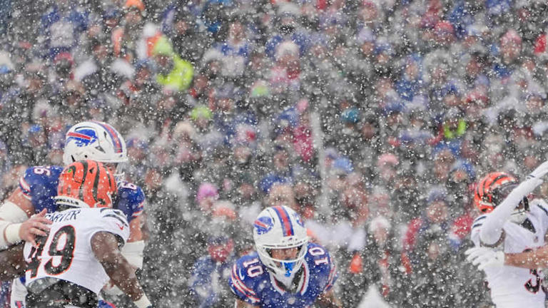 Josh Allen, James Cook headline 4 Bills player prop bets for rainy day ...