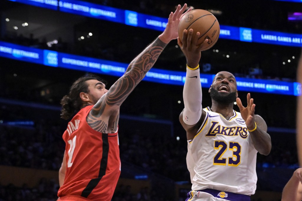 LeBron James rebuffs media again as slumping Lakers face 'uncomfortable ...