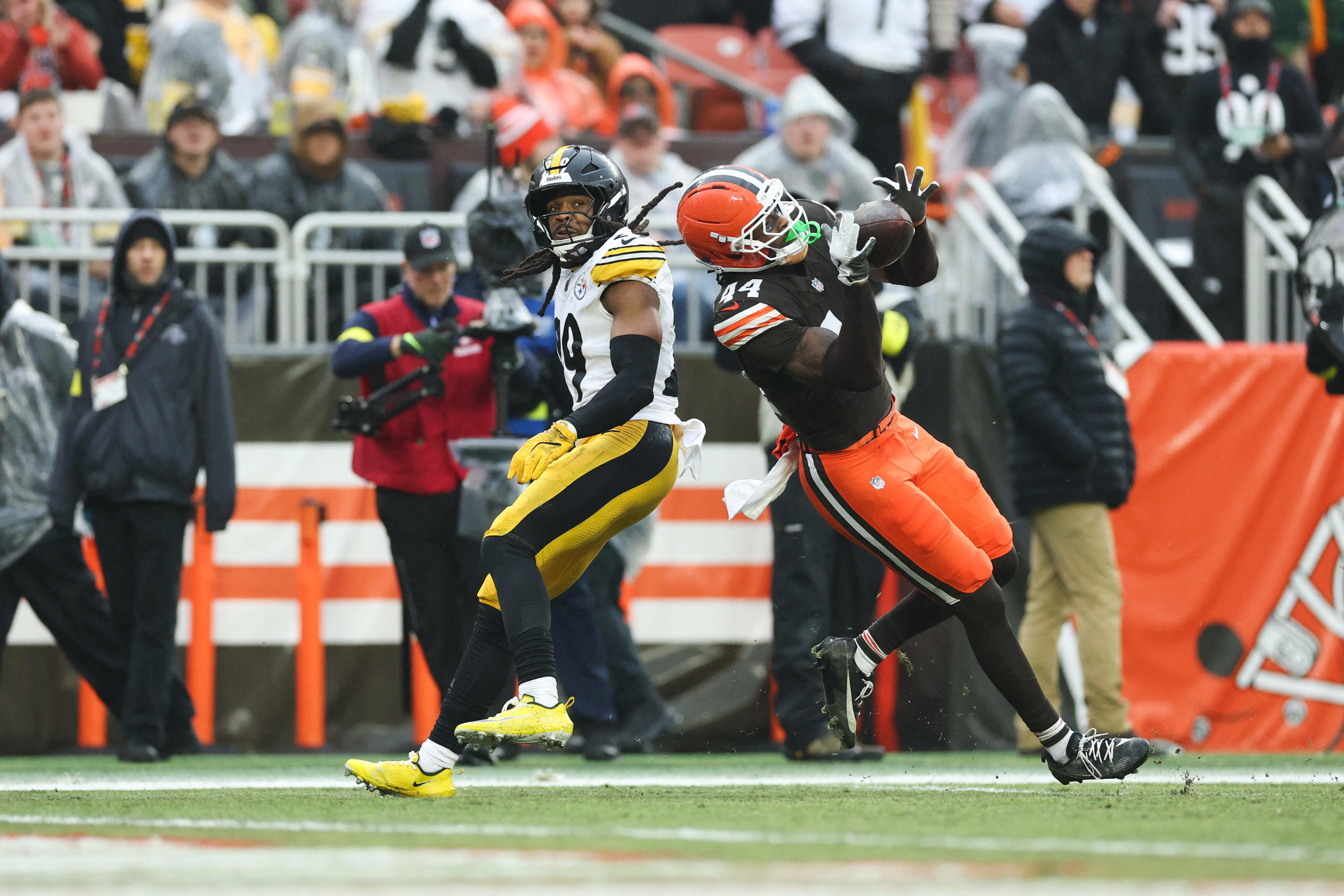 Browns face long odds to win Super Bowl next season, but not longest