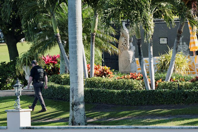 Trump says US and Ukraine 'a lot closer' on peace deal but "thorny ...