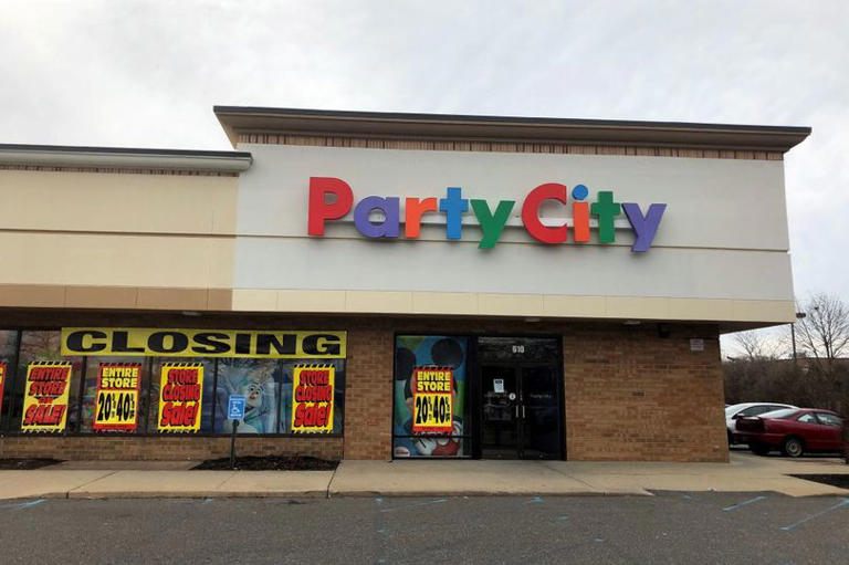 Retail chains that disappeared in 2025 and alarming warning over who's ...