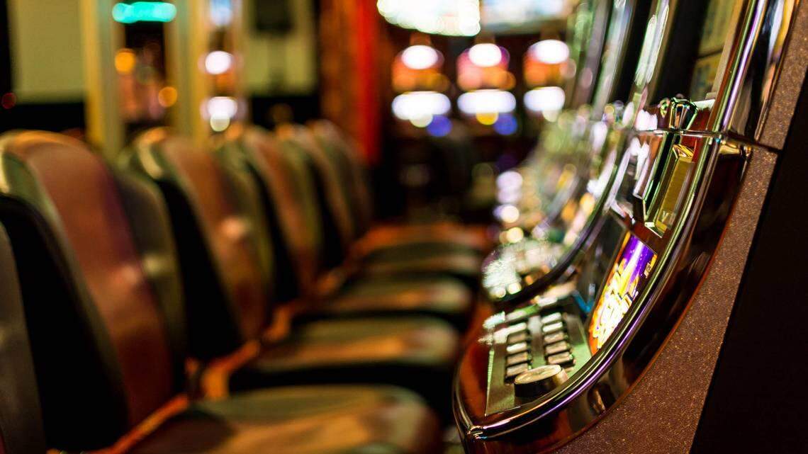 Gambler hits Christmas Day jackpot on $1 slot machine, California ...