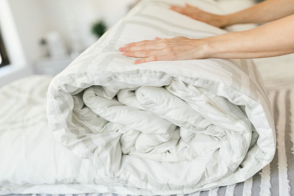 How to wash your heavy comforter at home so it smells like new