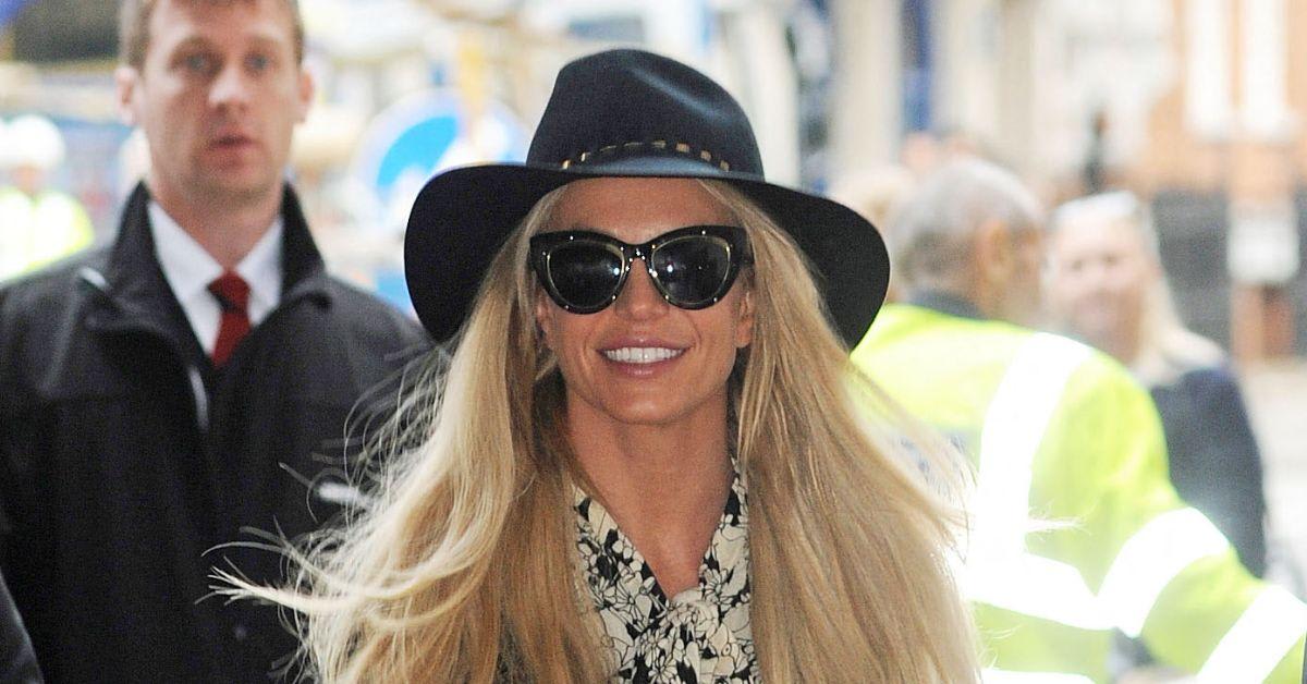 Britney Spears steps out with champagne flute amid concerns over ...