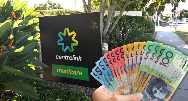 Centrelink cash boost for 1 million Aussie students, carers hitting ...
