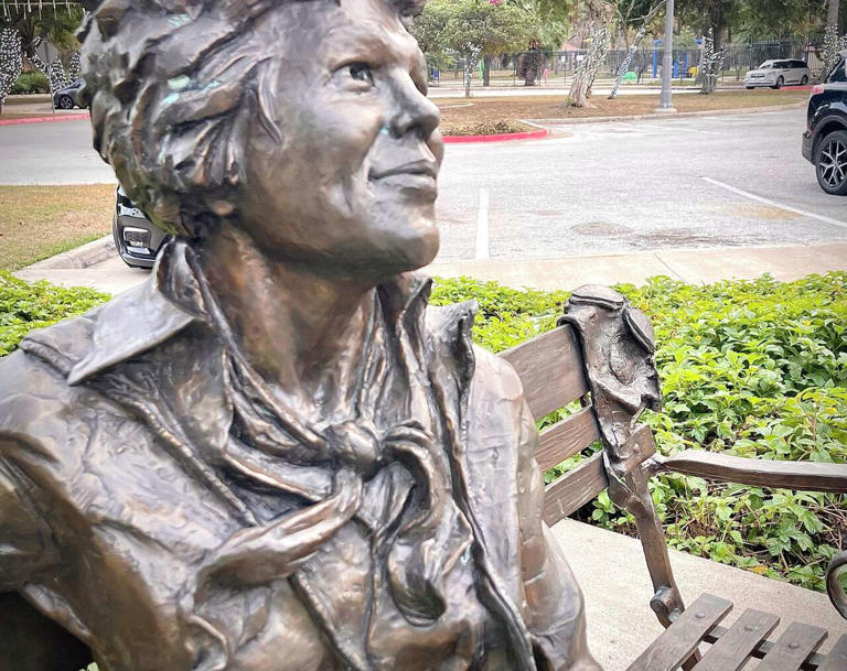 Amelia Earhart's legendary aviation history includes a surprising Texas ...