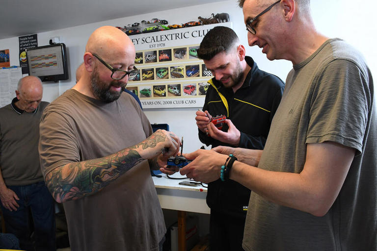 Model student: How to win at slot car racing - according to the pros