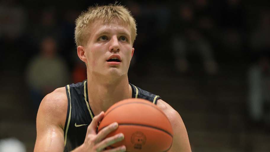 Purdue signee Luke Ertel unstoppable, leads Mt. Vernon to holiday ...