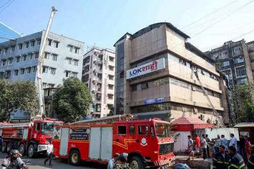Fire erupts in commerical building in Santacruz East, no injuries reported