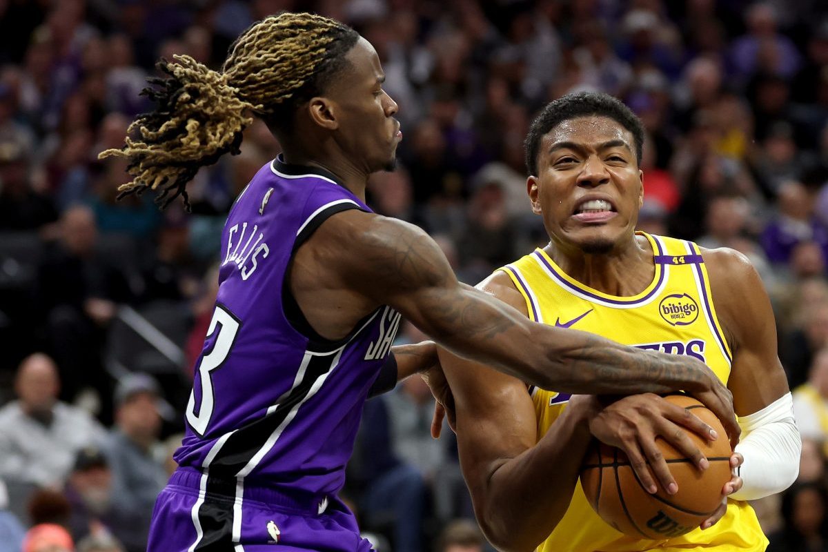 Lakers trade target shines in rare start ahead of LA matchup