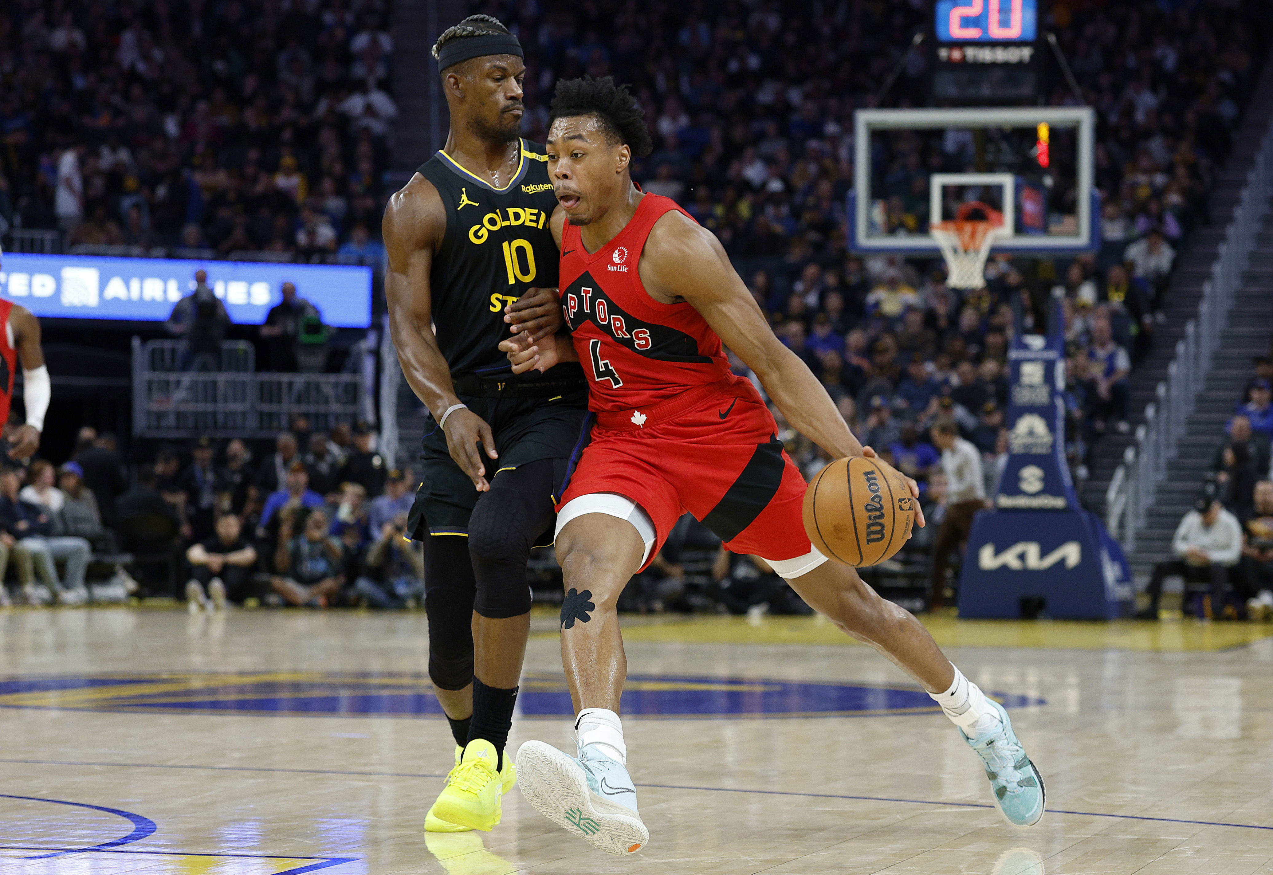 Final score: Warriors blow big lead, lose to Raptors 141-127