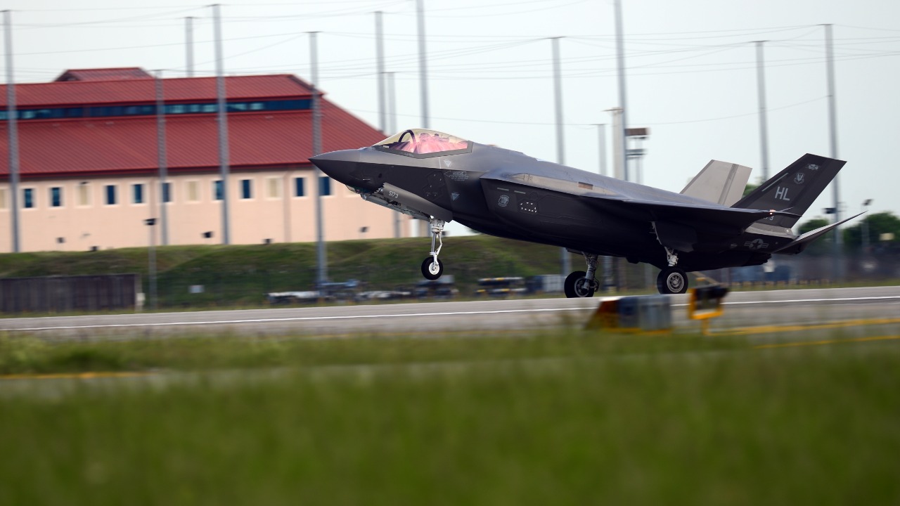 US Navy picks Leonardo UK to add BriteCloud decoys to F-35s