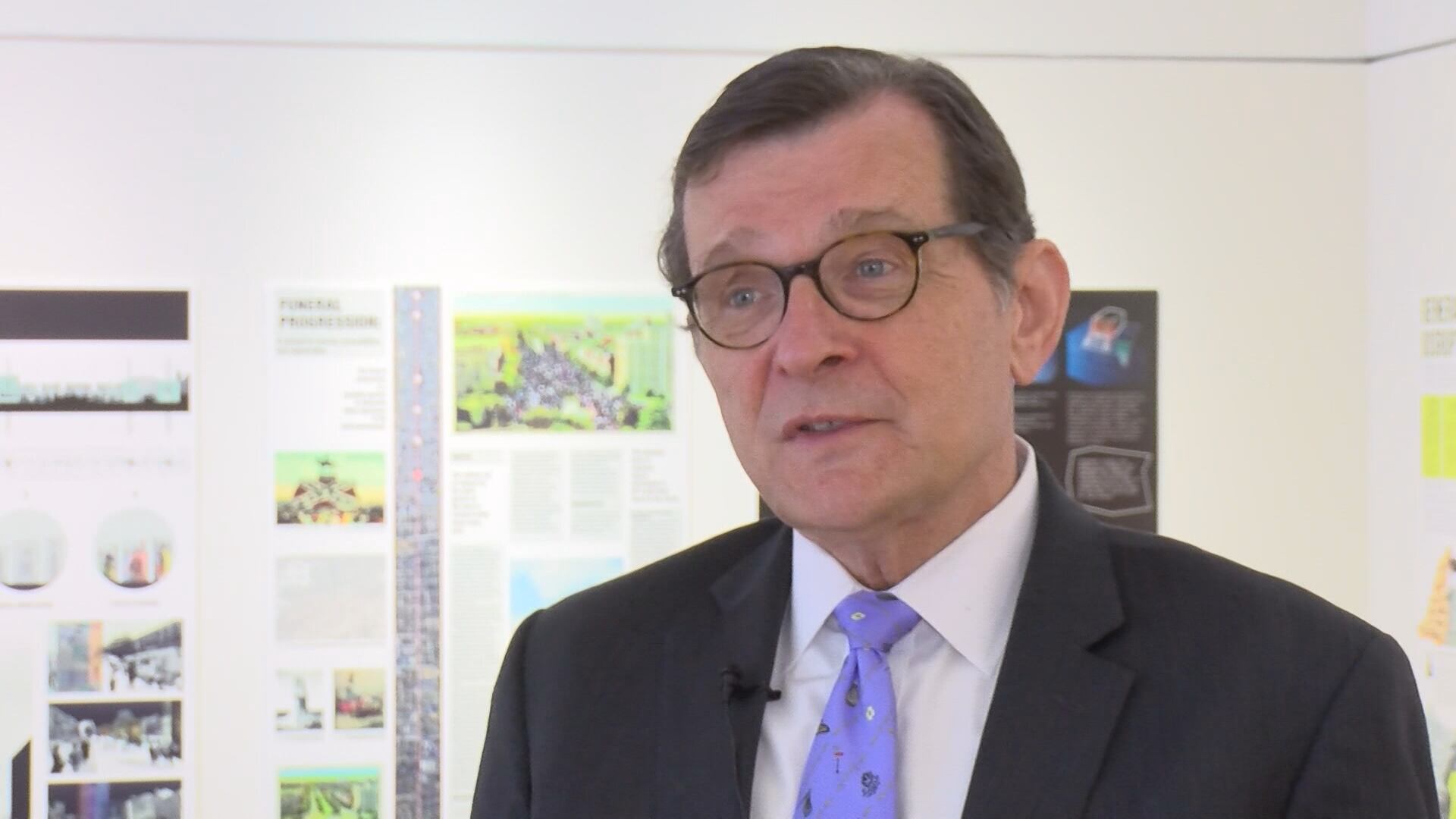 Virginia leaders pay tribute to Valentine director Bill Martin