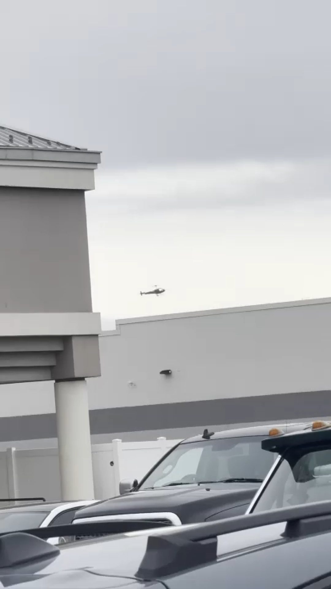 1 killed, another injured after 2 helicopters collide and crash in ...