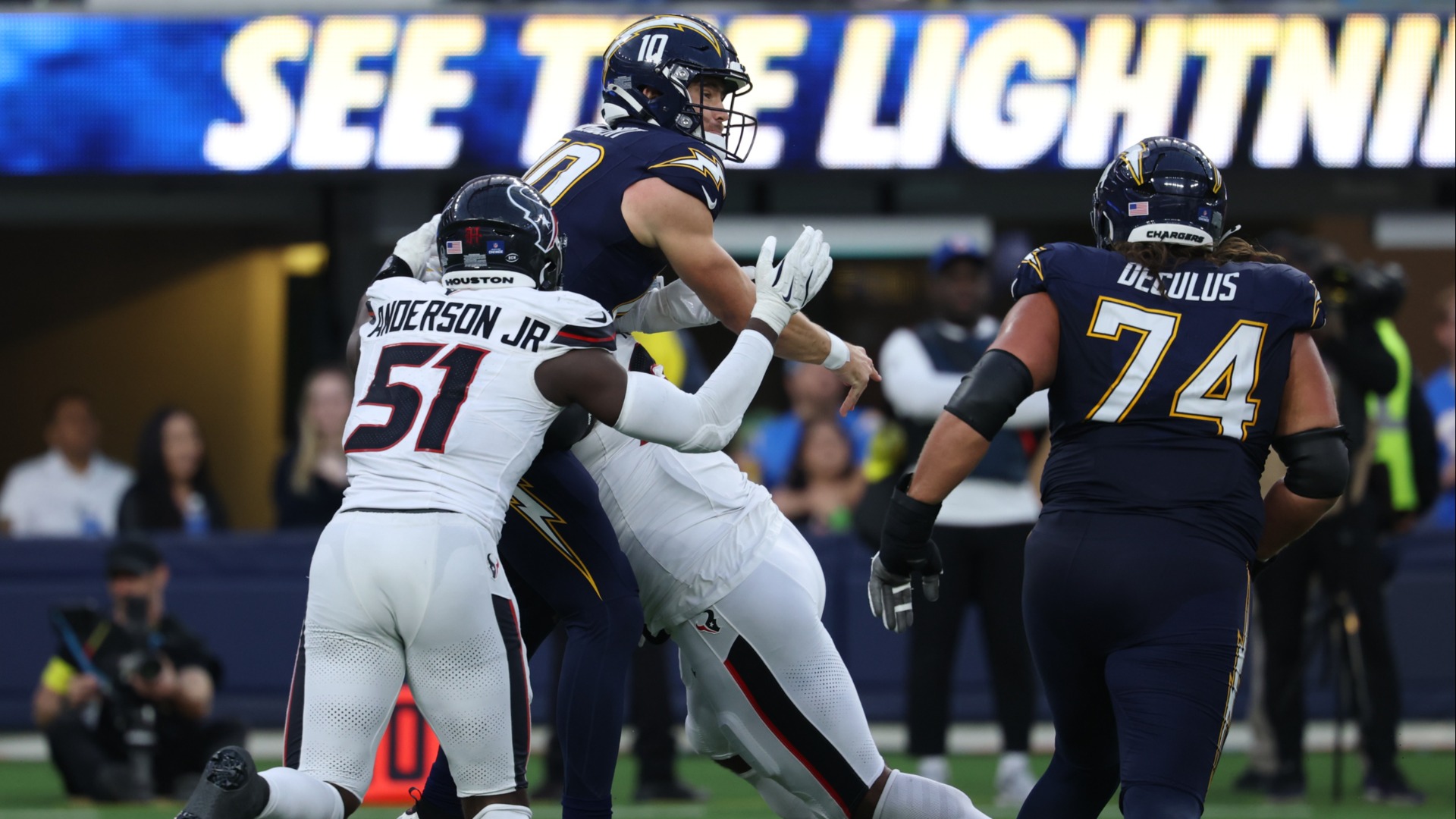 Houston Texans clinch narrow victory over LA Chargers