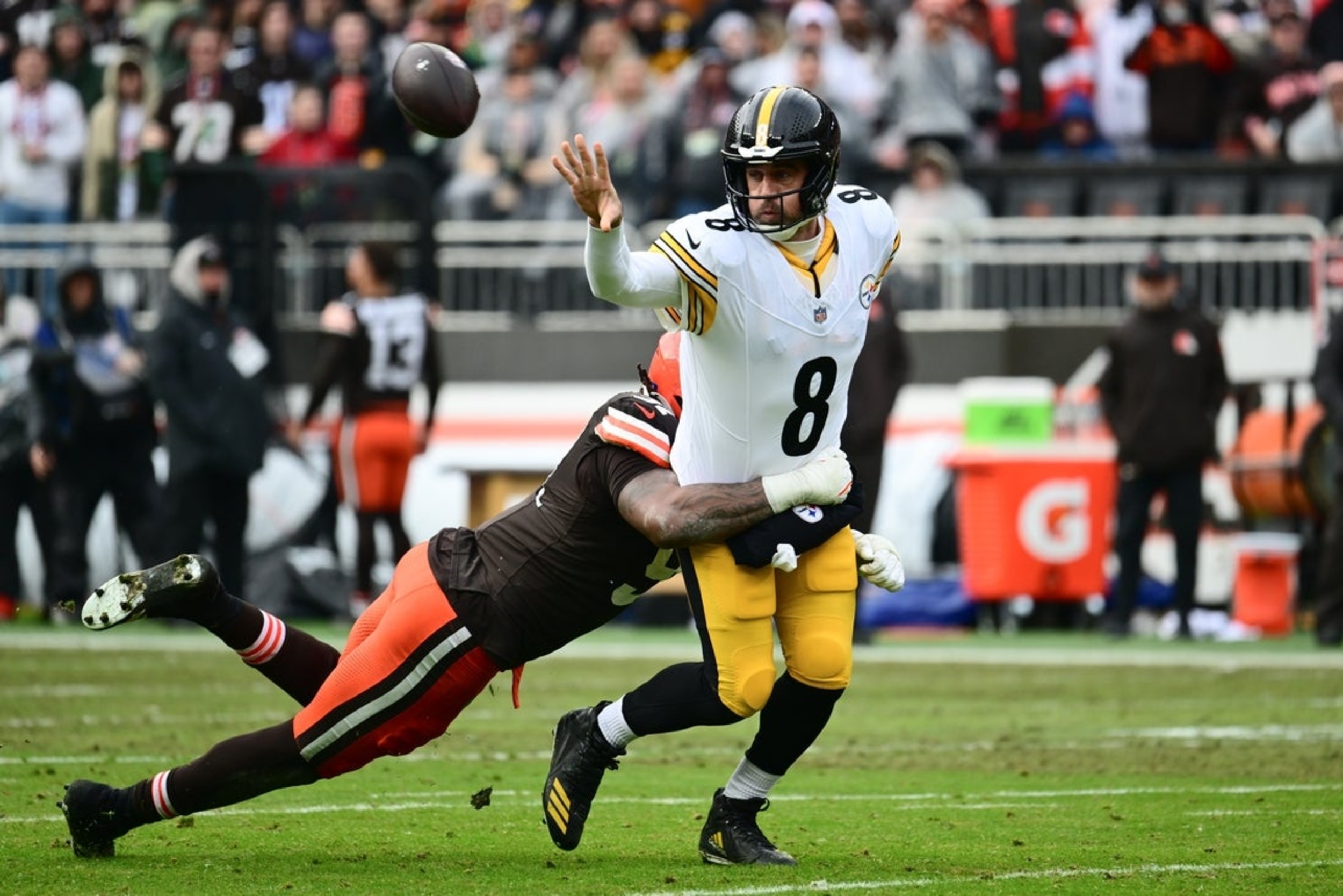 Browns play spoiler as Steelers don't score a TD in loss