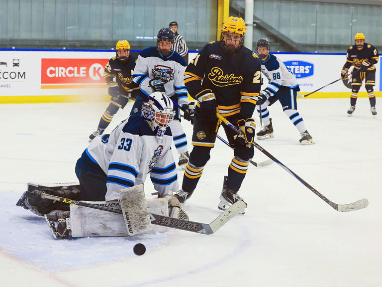 Boxing Day shopping, dealing with the cold and the Circle K Classic ...