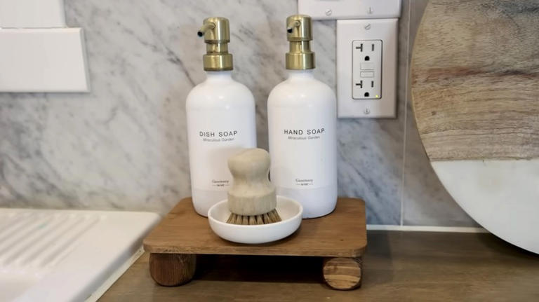 9 elegant Dollar Tree cutting board tips to instantly declutter countertops