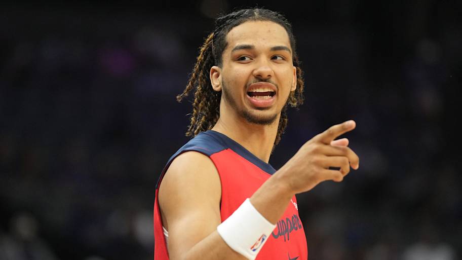 Excuse me? Chicago Bulls' Trentyn Flowers reportedly drawing NCAA interest