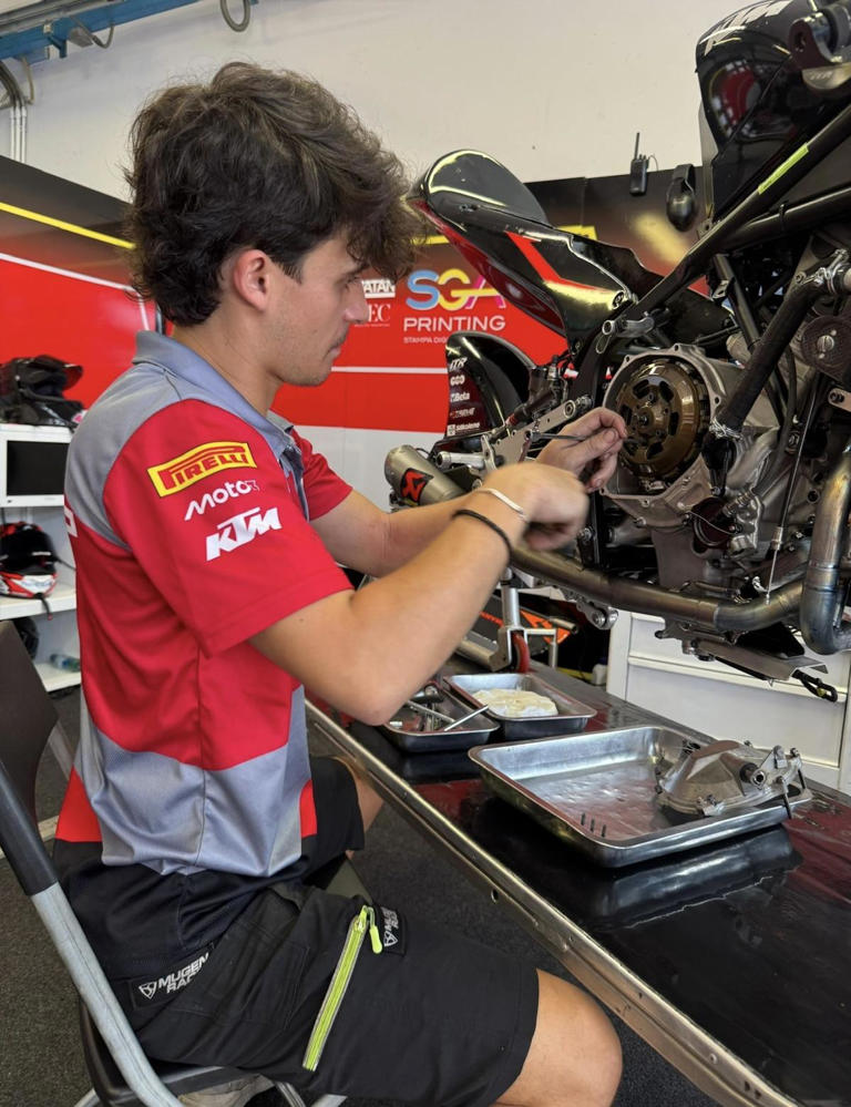 Juan Valle, mecánico de carreras del Mundial Junior de Moto3: «Mi ...
