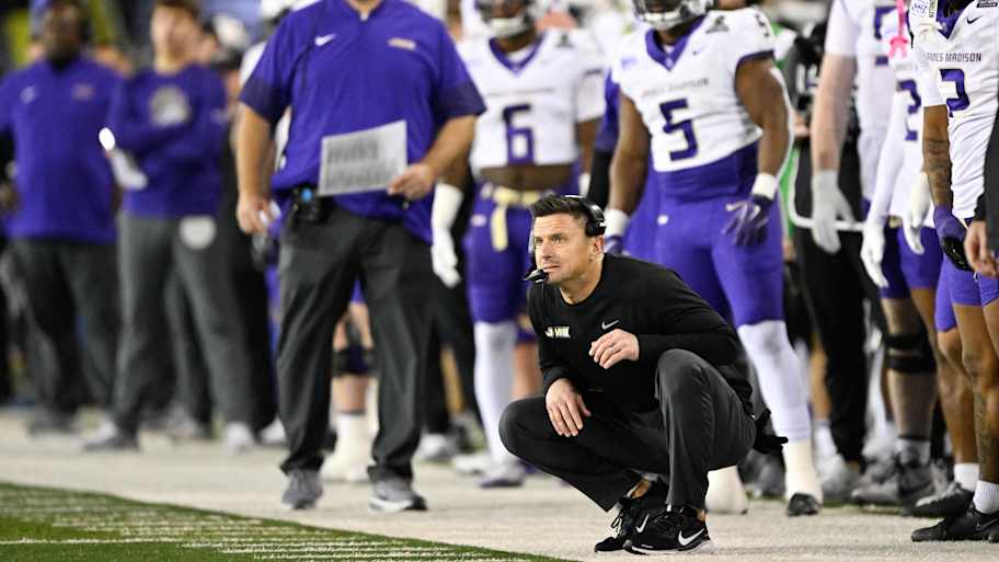 College football playoff team loses all-conference player to transfer ...