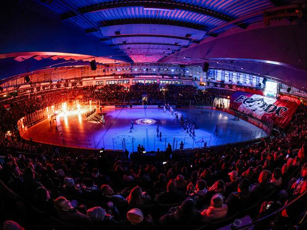 Krimi zwischen Riessersee und Memmingen vor Rekordkulisse