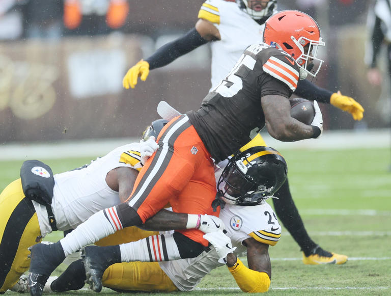 Shedeur Sanders has a strong first half as Browns lead Steelers – Terry ...