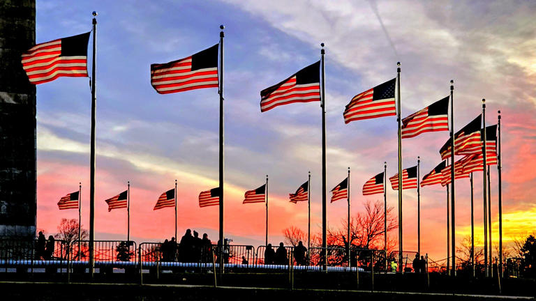 CWG live: Milder tonight. Wind advisory Monday; warm early then cold ...