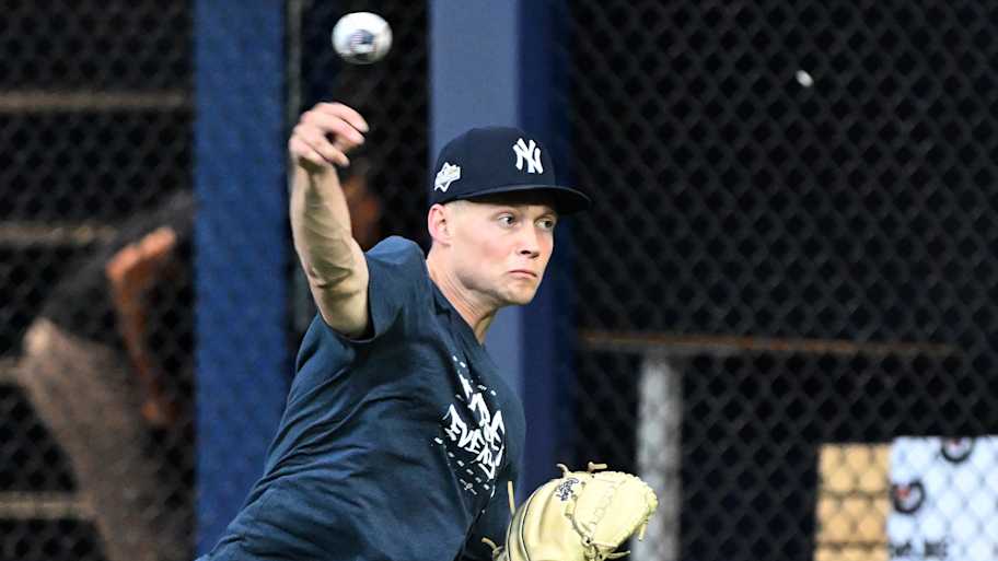 Yankees veteran mentoring younger bullpen arms
