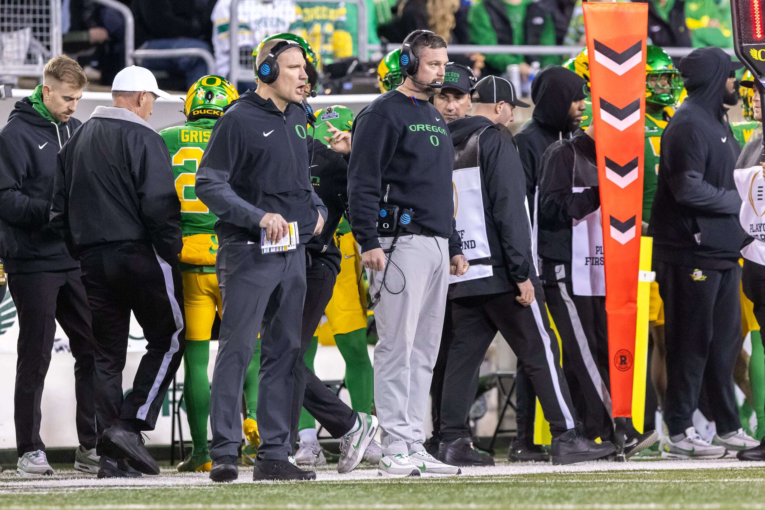 Why Tosh Lupoi sees a silver lining in Oregon’s poor defensive ...