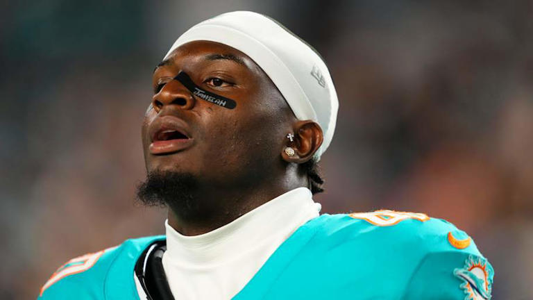 Dolphins' offseason gamble is hanging on for dear life as season winds down